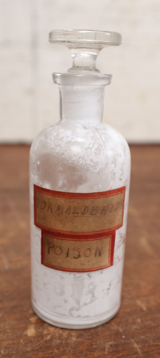 Lot 059 - Vintage Formaldehyde Poison Apothecary Bottle With Stopper ...