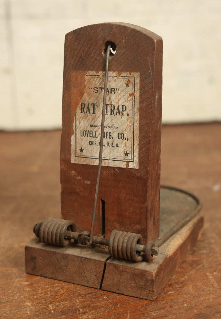 Lot 073 - Antique Star Rat Trap Wooden Rodent Trap By Lovell Mfg. Co ...