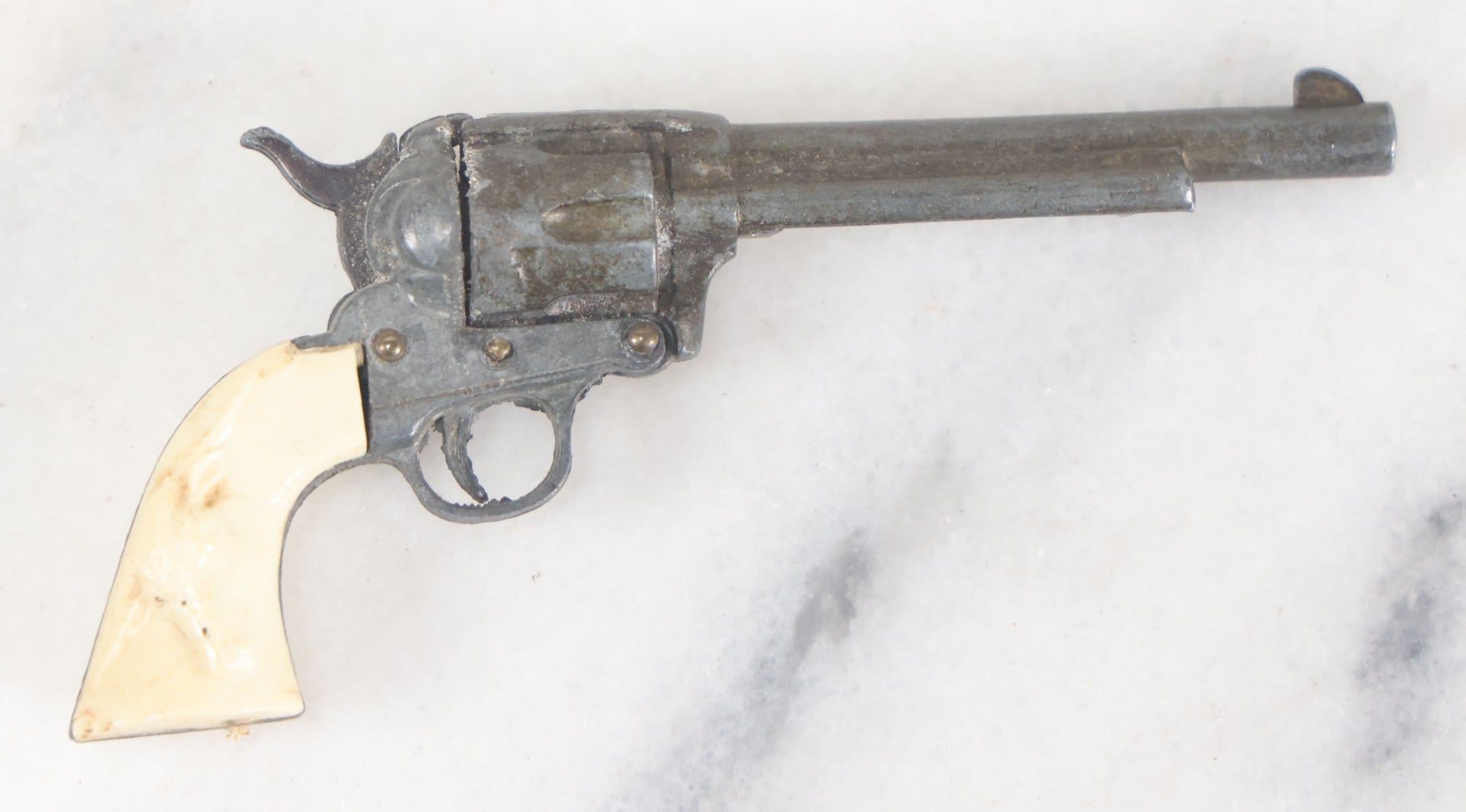 Lot 098 - Vintage Miniature Revolver Pistol Toy Cowboy Gun With Plasti ...