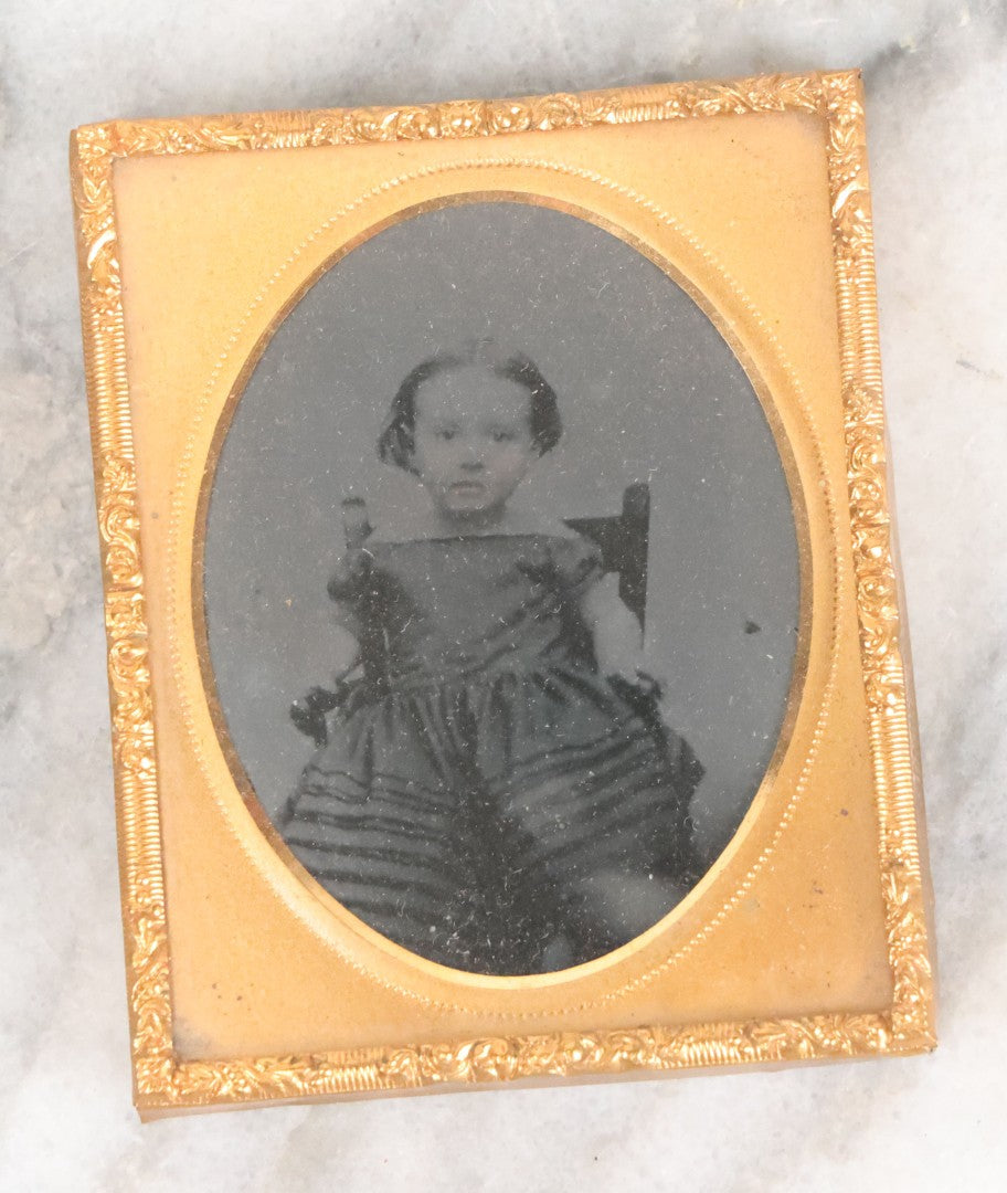 Lot 059 - Antique 1/9th Plate Ruby Ambrotype Photograph Of Young Girl ...