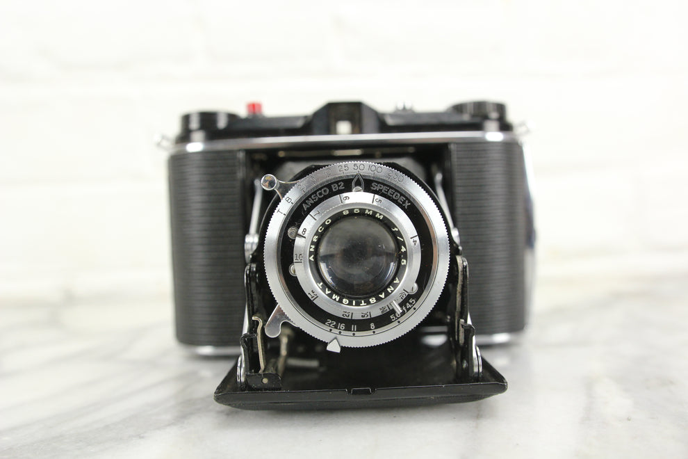 Open media 1 in modal